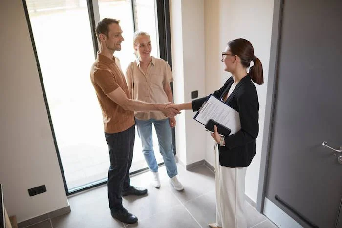 Viewing your way to the perfect tenant – 6 vital signs to look for